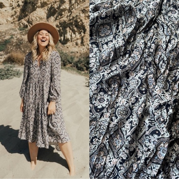 Carly Jean Los Angeles | Dresses | Carly Jean Los Angeles Noel Dress ...